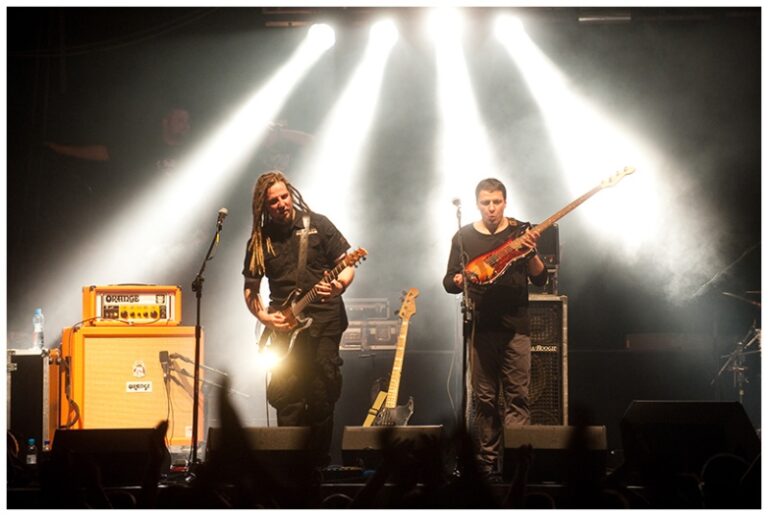 Kult: The Iconic Polish Rock Band That Defied the System – POLSKA KULTURA