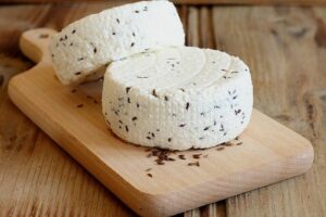 Polish Cheeses: From Oscypek to Serek Wiejski – POLSKA KULTURA
